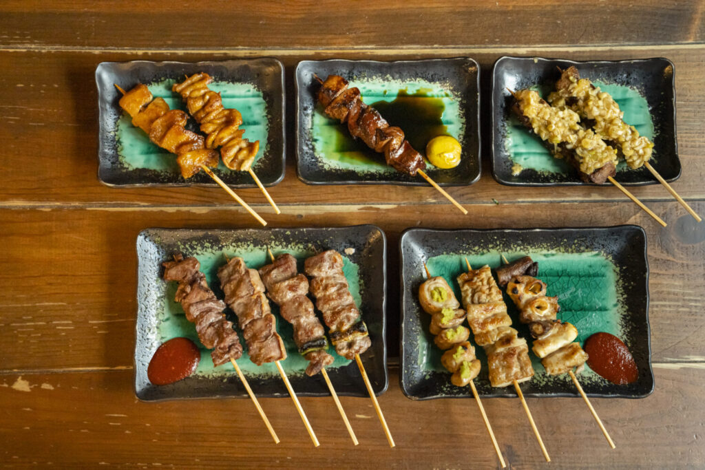 How to eat yakiton | a true Japanese favorite of skewered pork! ｜goodie ...